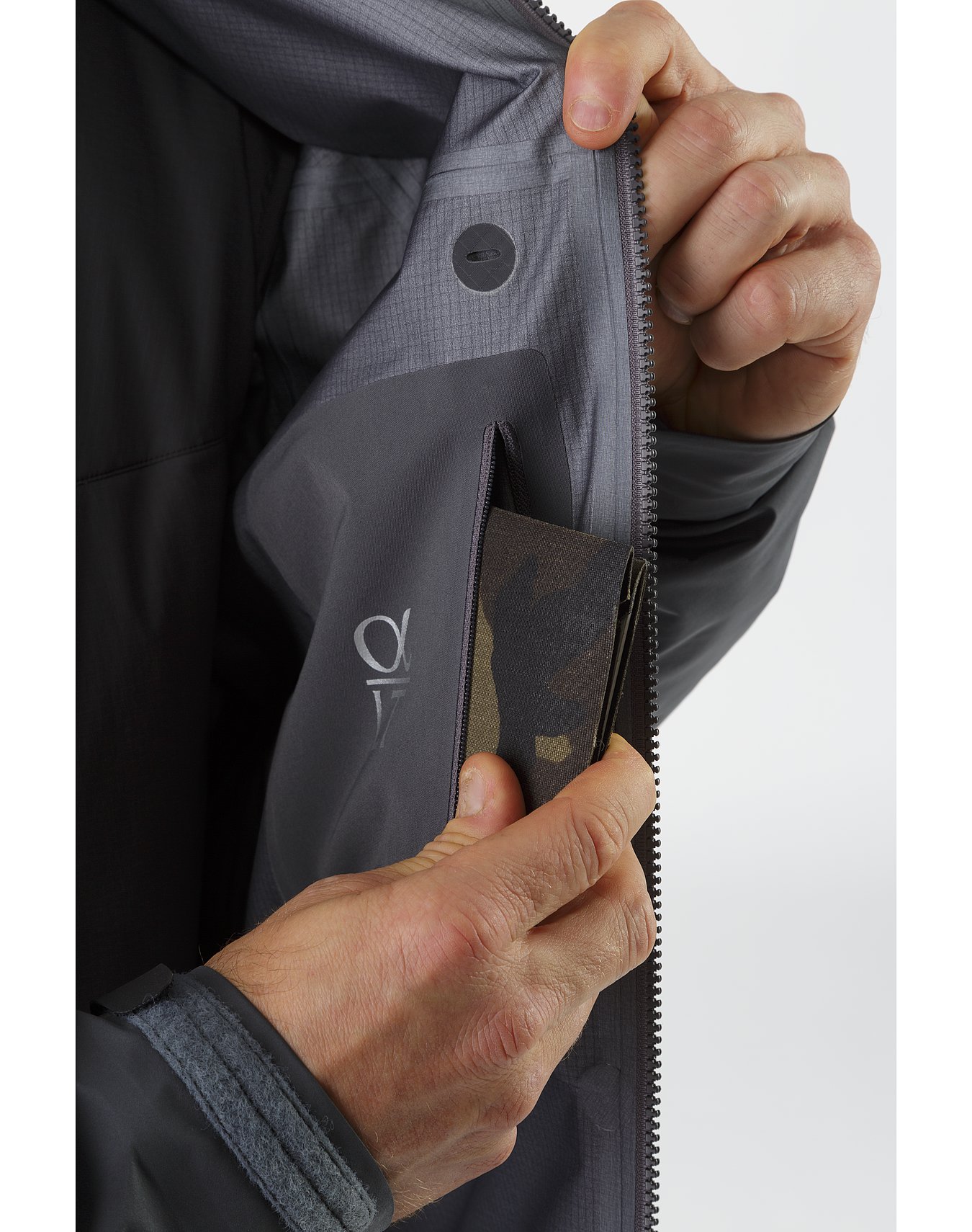 Alpha LT Jacket Gen 2.2 Men's | Arc'teryx LEAF