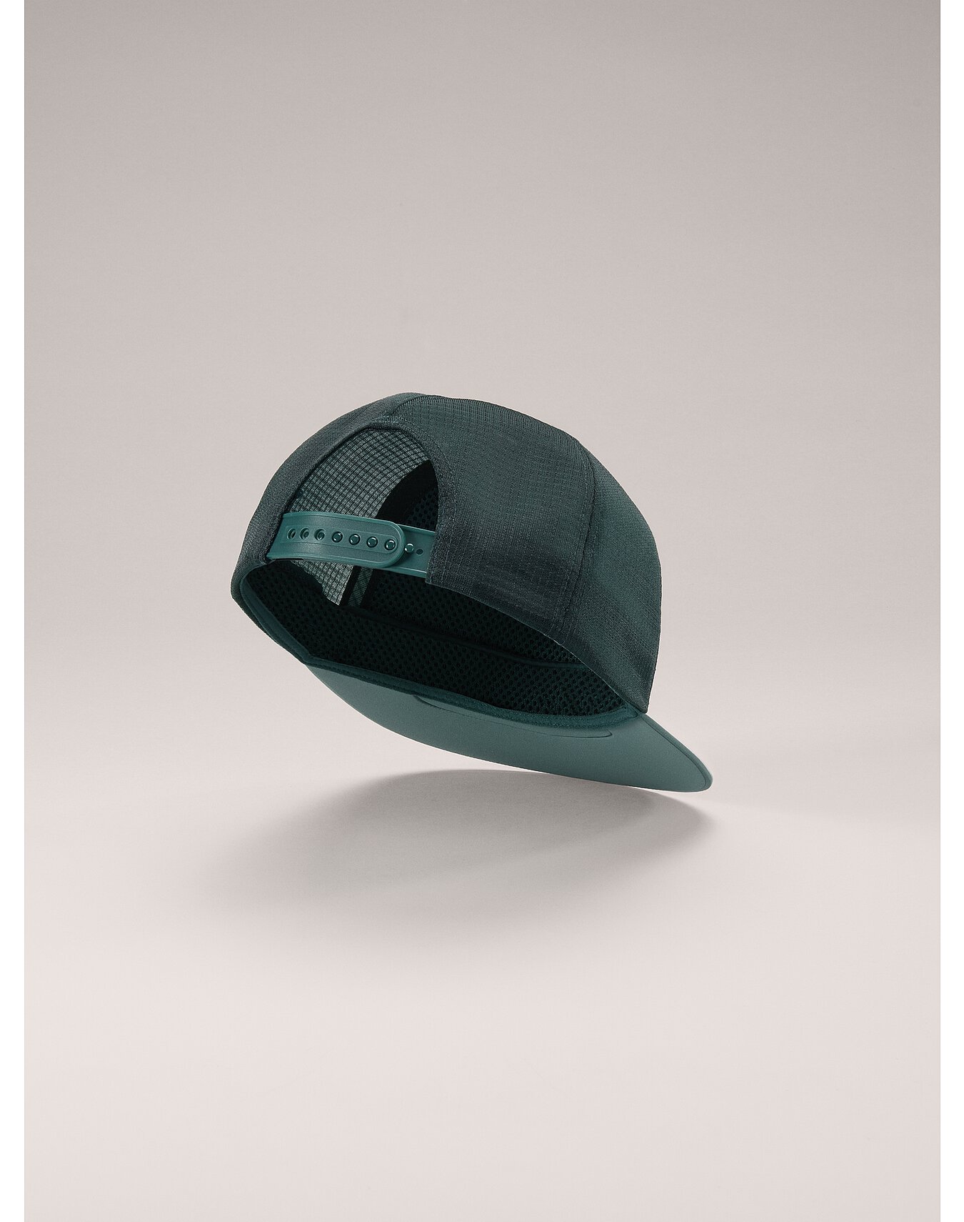 Logo Flat Brim Trucker Hat | Arc'teryx