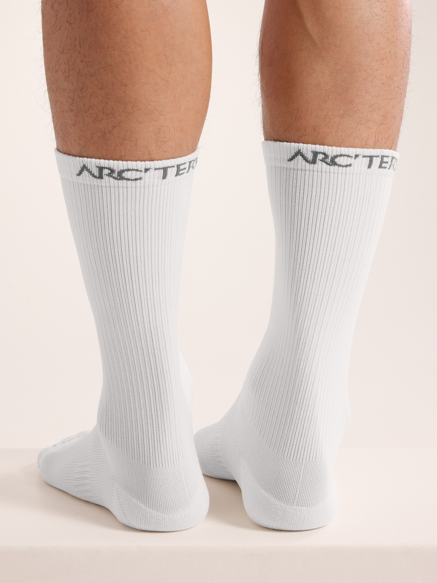 Synthetic Ultralightweight Mid Sock | Arc'teryx United States